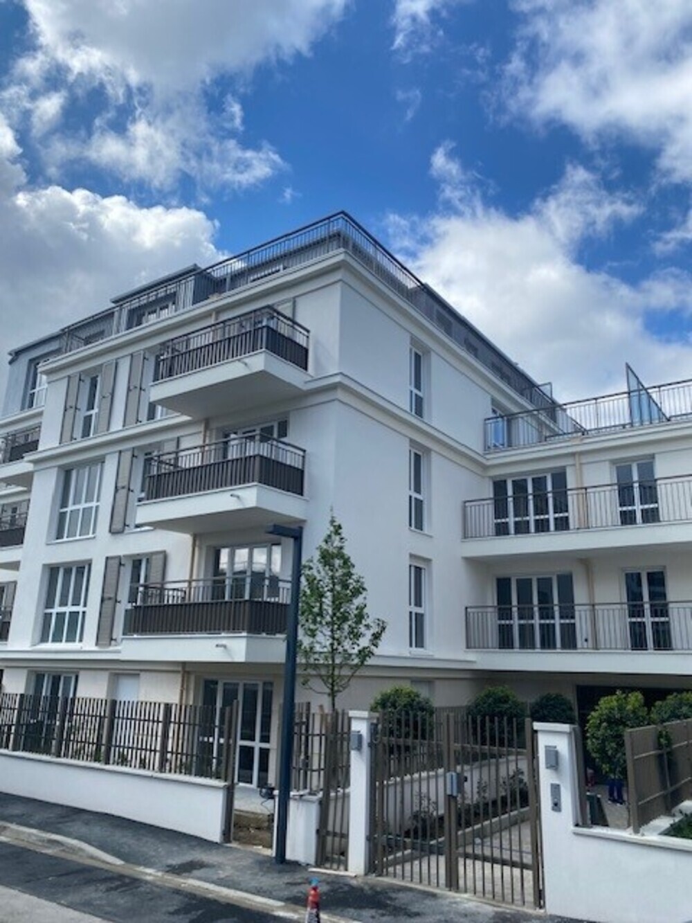 Location Appartement 2 pièces Appartement Rue du Moulin Sarrazin 95100 ...